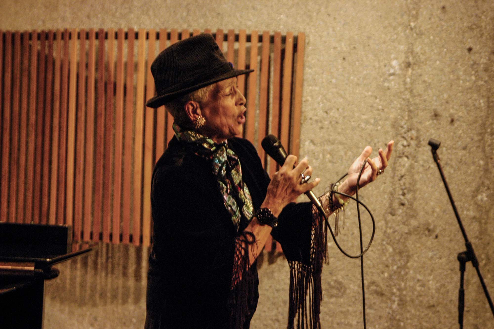 Luis Felipe Izquierdo fue homenajeado tras 25 años de canto a Gardel ...